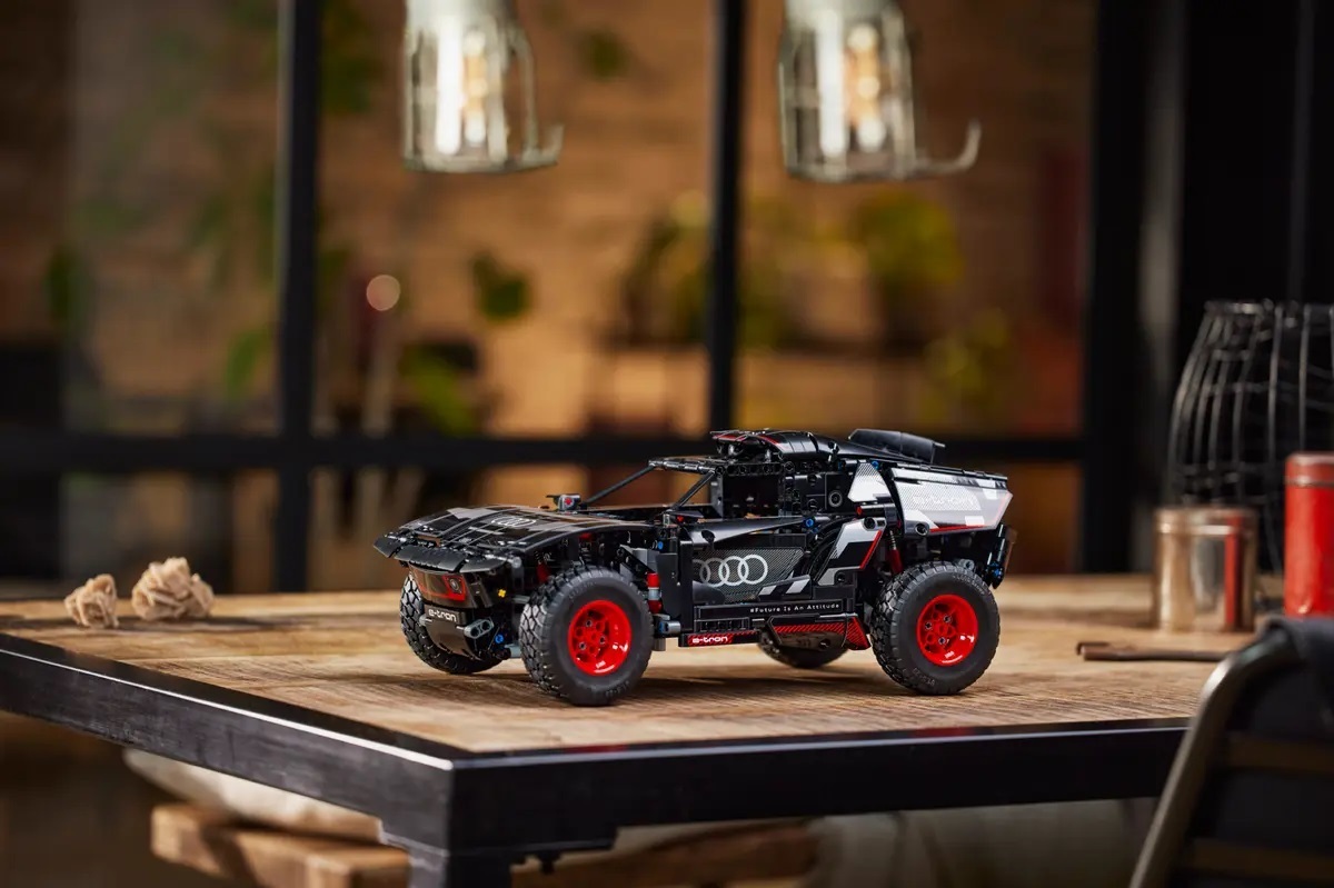 Lego tar fram en ny Audi RS Q e-tron - - Gamereactor