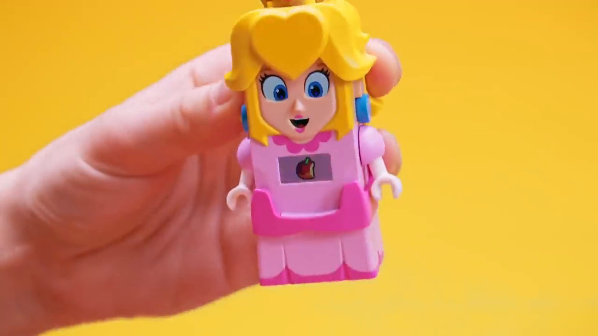 Lego Peach är redo för ett eget äventyr i ny video - - Gamereactor
