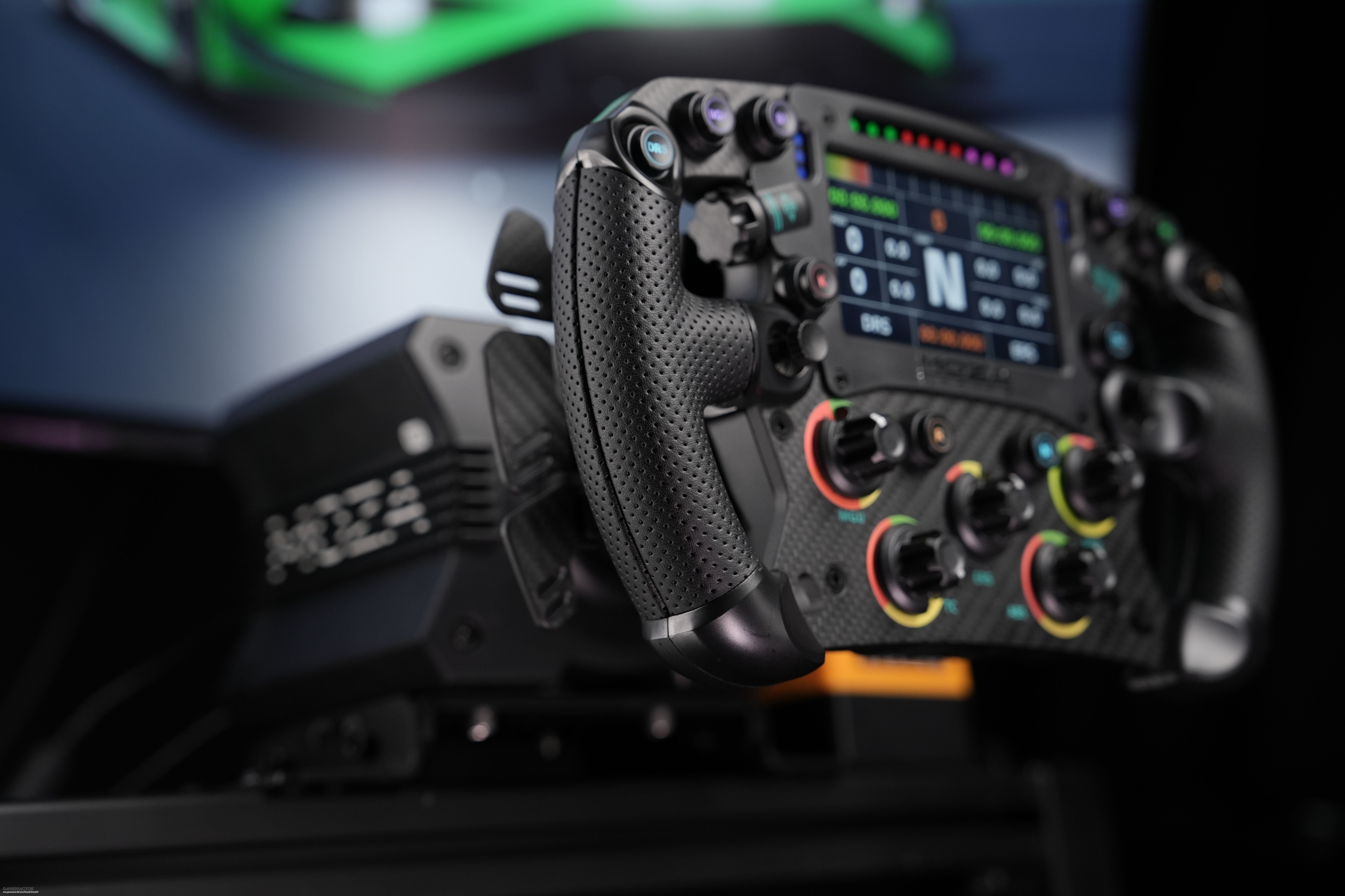 Moza Racing har utannonserat nya ratten FSR2 - - Gamereactor