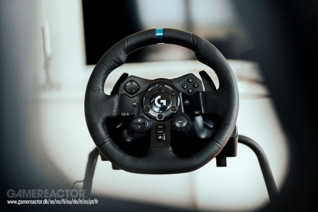 Logitech G923 Racing Wheel
