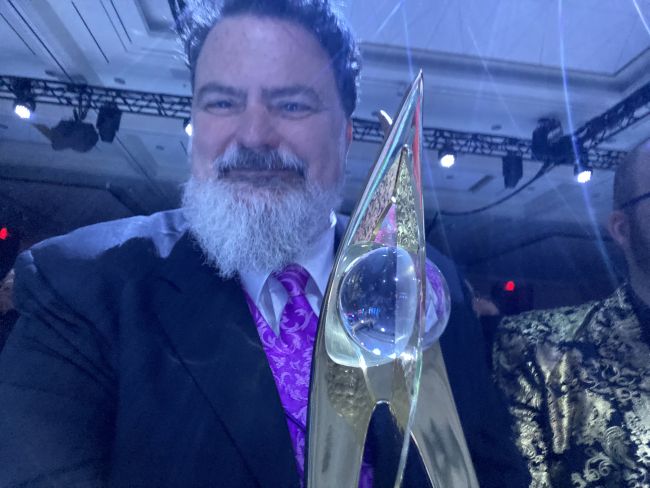 Tim Schafer belönad med AIAS Hall of Fame Award för betydelsefulla ...